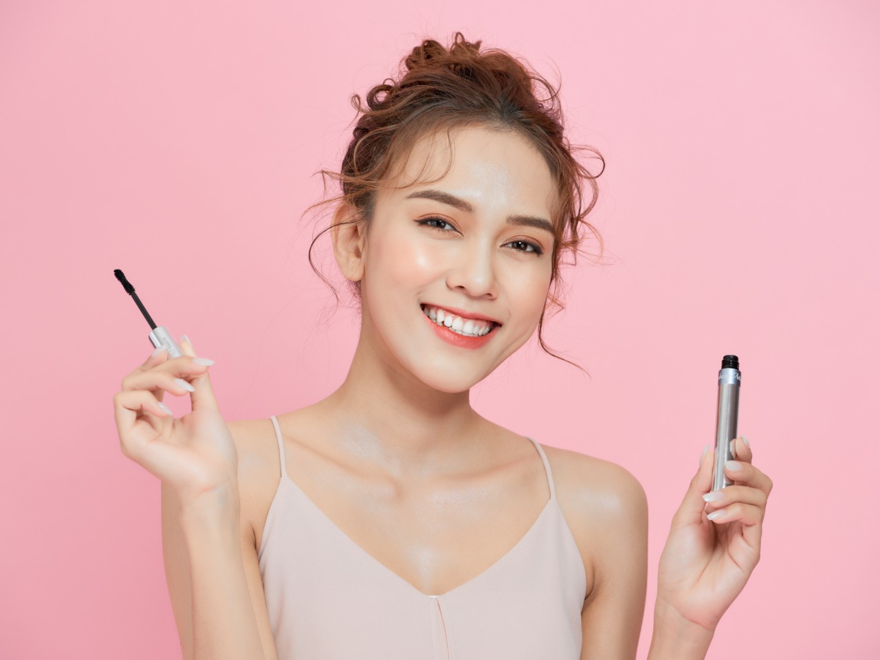 Tampil Full Makeup saat Kondangan Tanpa Takut Berlebihan? Ini Tipsnya ...