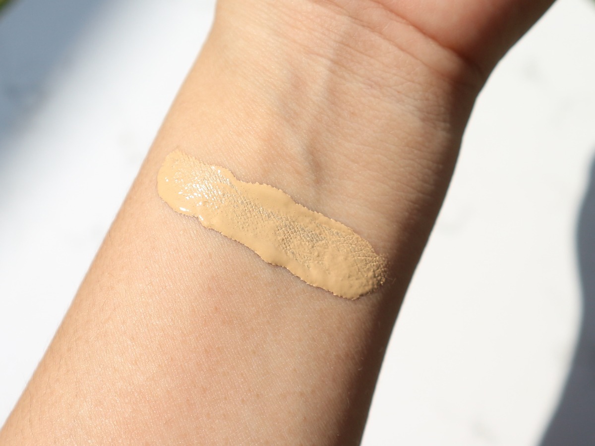 Review: Dear Me Beauty Airy Poreless Fluid Foundation, Beri Hasil ...