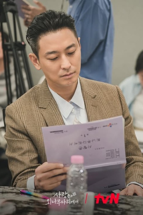 5 Fakta Menarik Drama Korea Love Your Enemy, Comeback Ju Ji-hoon ke Genre Romance - Beauty Journal