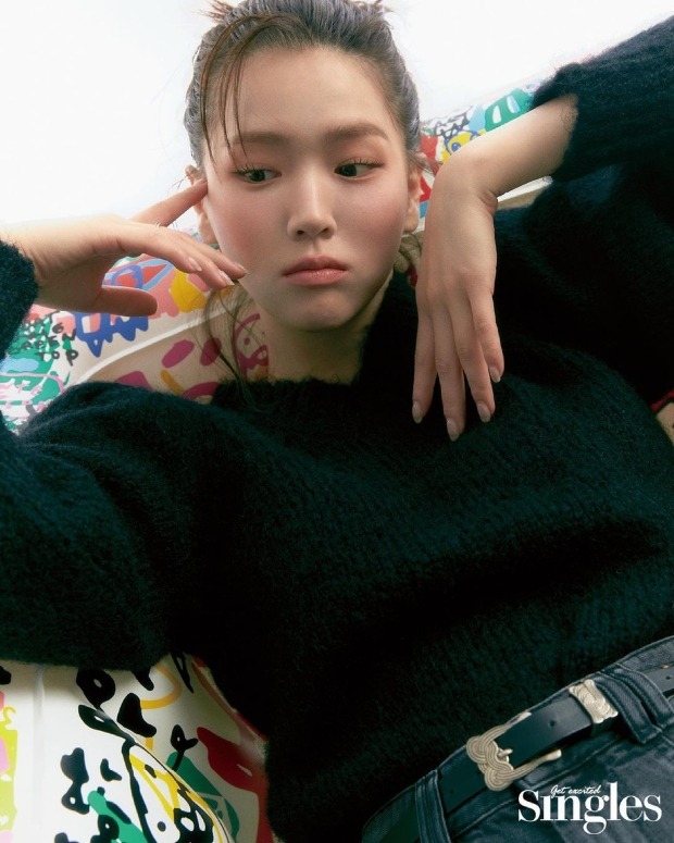 Intip 10 Penampilan Kim Ji-eun yang Disebut Mirip Ryujin ITZY, yuk ...