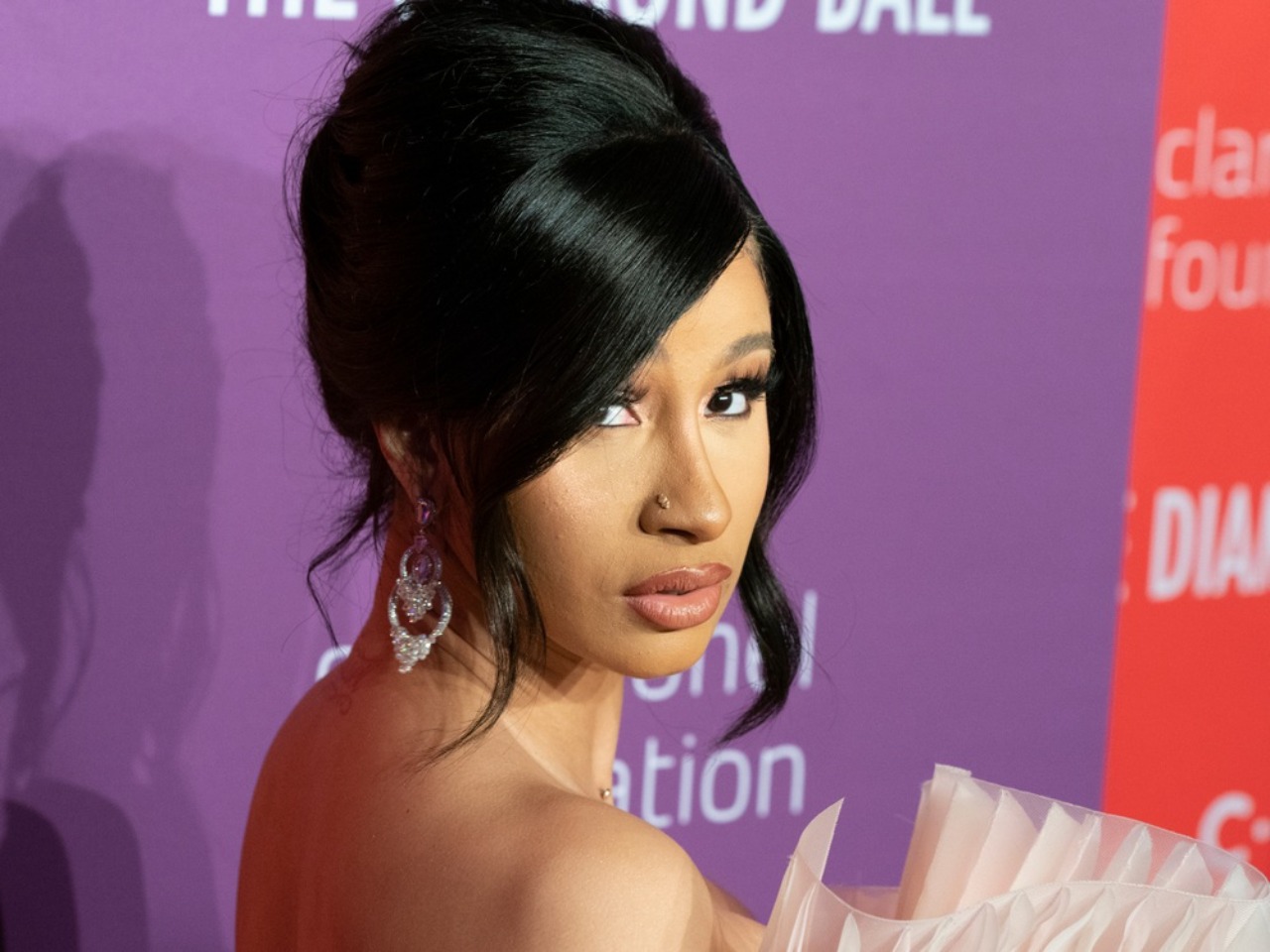Beri Edukasi Tentang Rambut 'Afro-Latina', Cardi B Akan Luncurkan ...