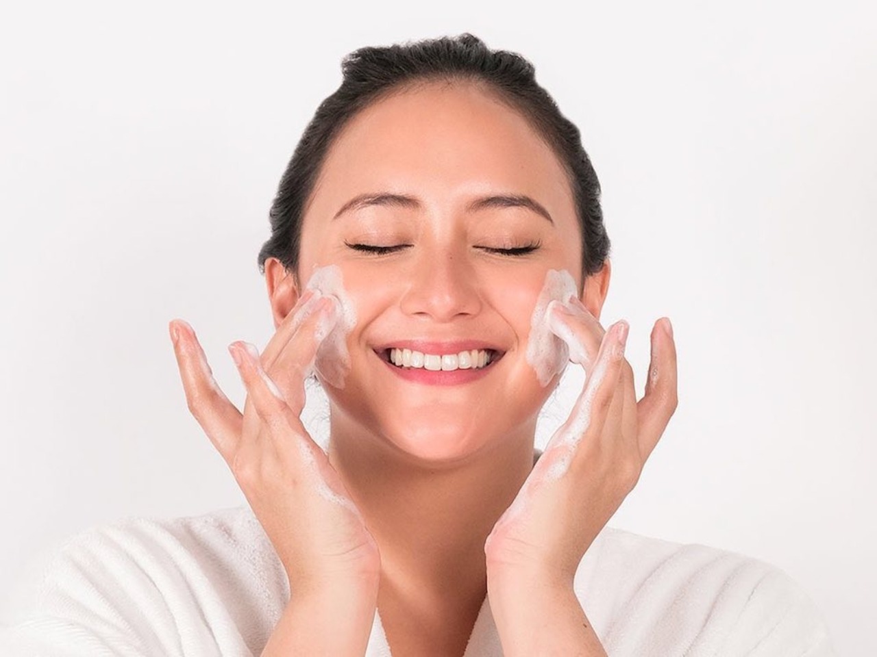 5 Pilihan Cleanser Baru dari Brand Lokal yang Menarik Dicoba - Beauty ...