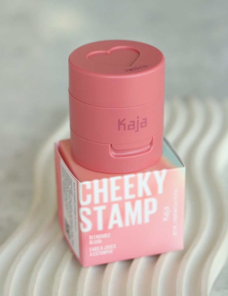 Review: Kaja Cheeky Stamp, Blush On Cute untuk Ciptakan Korean Makeup ...