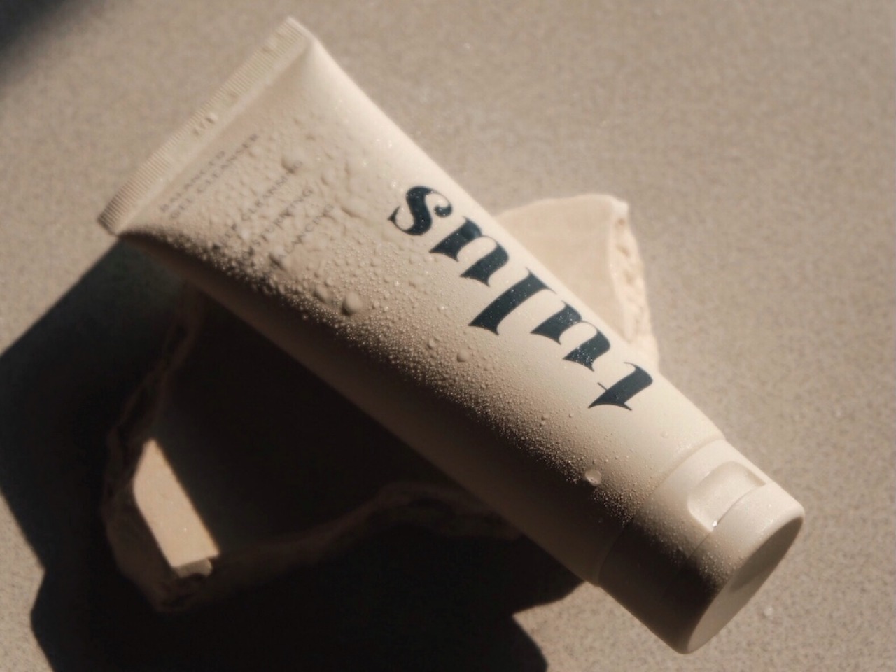 Review: Tulus Balanced Gel Cleanser, Pembersih Wajah Gentle yang Nyaman ...