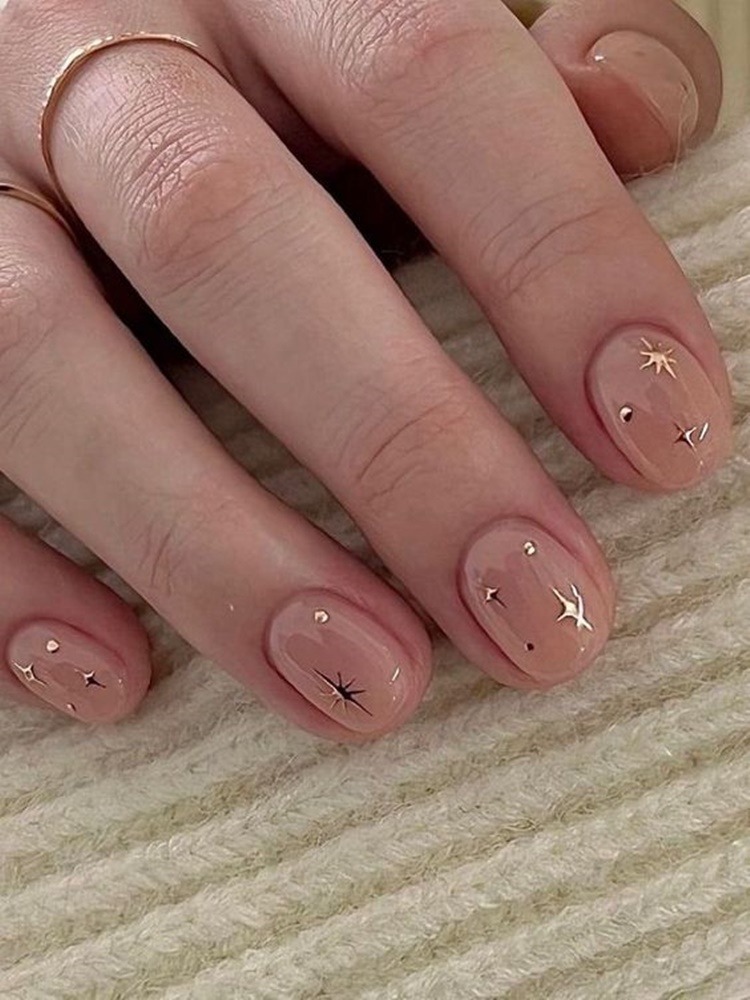 Inspirasi Beige Nails yang Minimalis, Pas Buat Kamu yang Suka Desain ...
