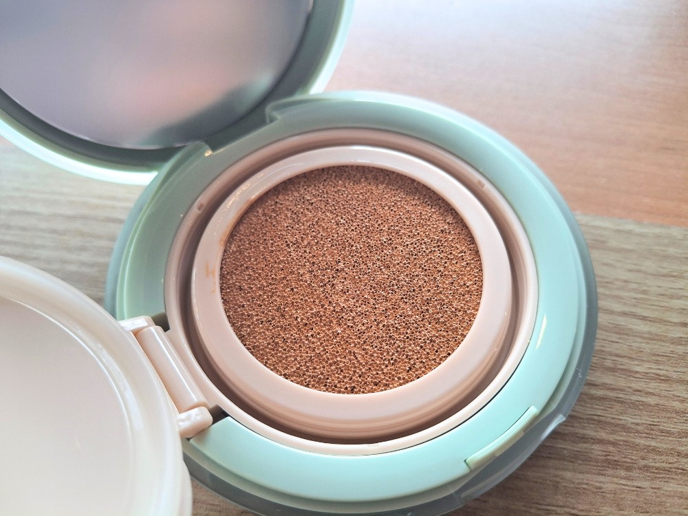 Review: Wardah Colorfit 5D Blur Cloud Cushion, Bagaimana Performanya di ...