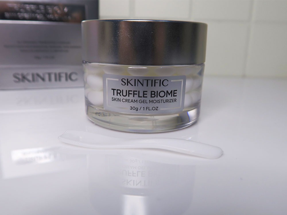 Review: Skintific Truffle Biome Skin Reborn Cream, Tekstur Unik dan ...