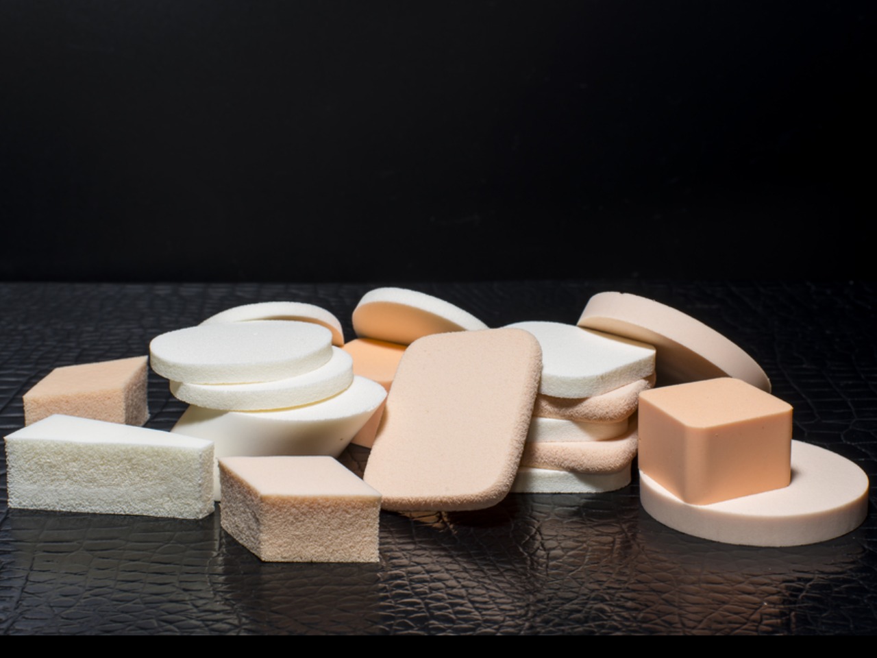 Mengenal Jenis Makeup Sponge dan Puff untuk Mengaplikasikan Produk ...