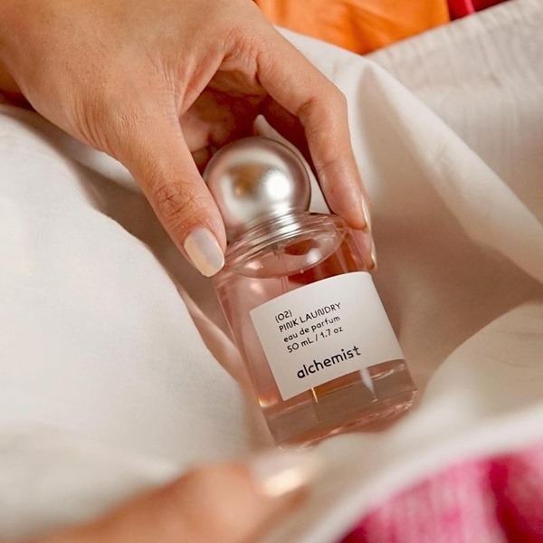 Bisa Berikan Kesan Elegan & Sensual, Berikut Rekomendasi Parfum Wangi ...