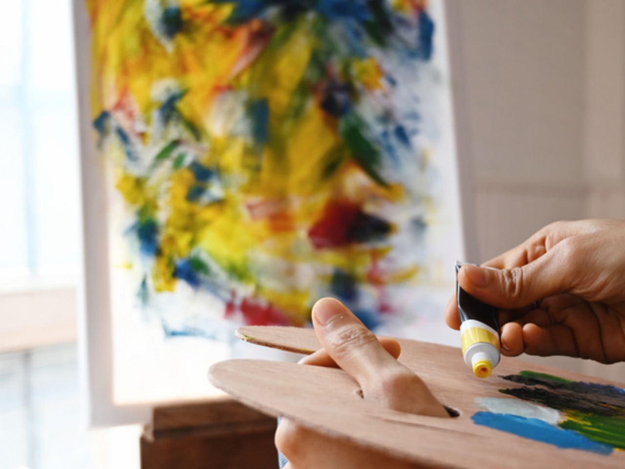 Isi Waktu Luang dengan Belajar Melukis Online dari Youtuber Berikut ...