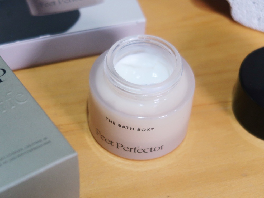 Review: The Bath Box Feet Perfector Feet, Bye Kaki Kering & Pecah-Pecah ...
