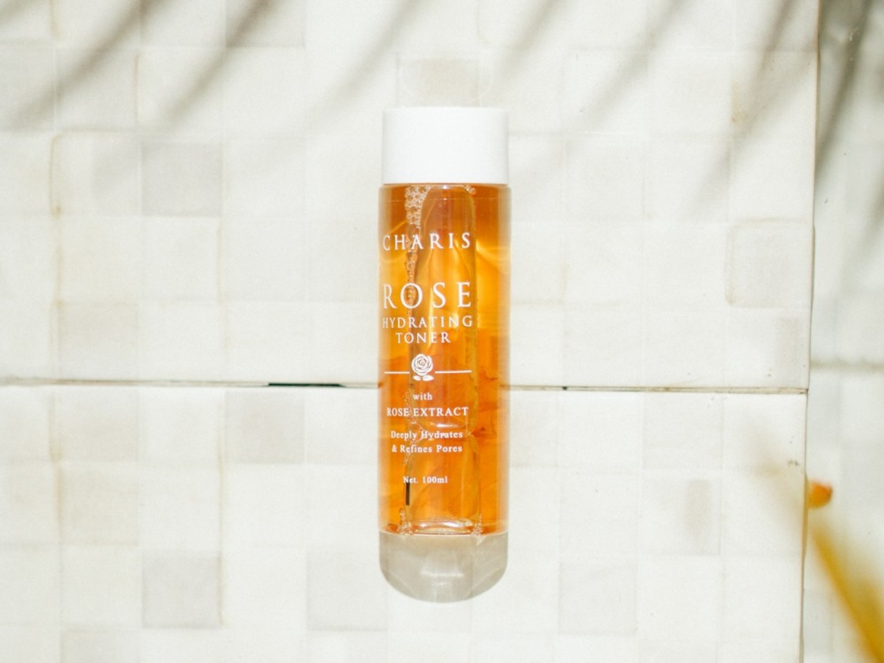 Charis Rose Hydrating Toner Kian Hype, Ini Alasan Mengapa Anda Perlu ...