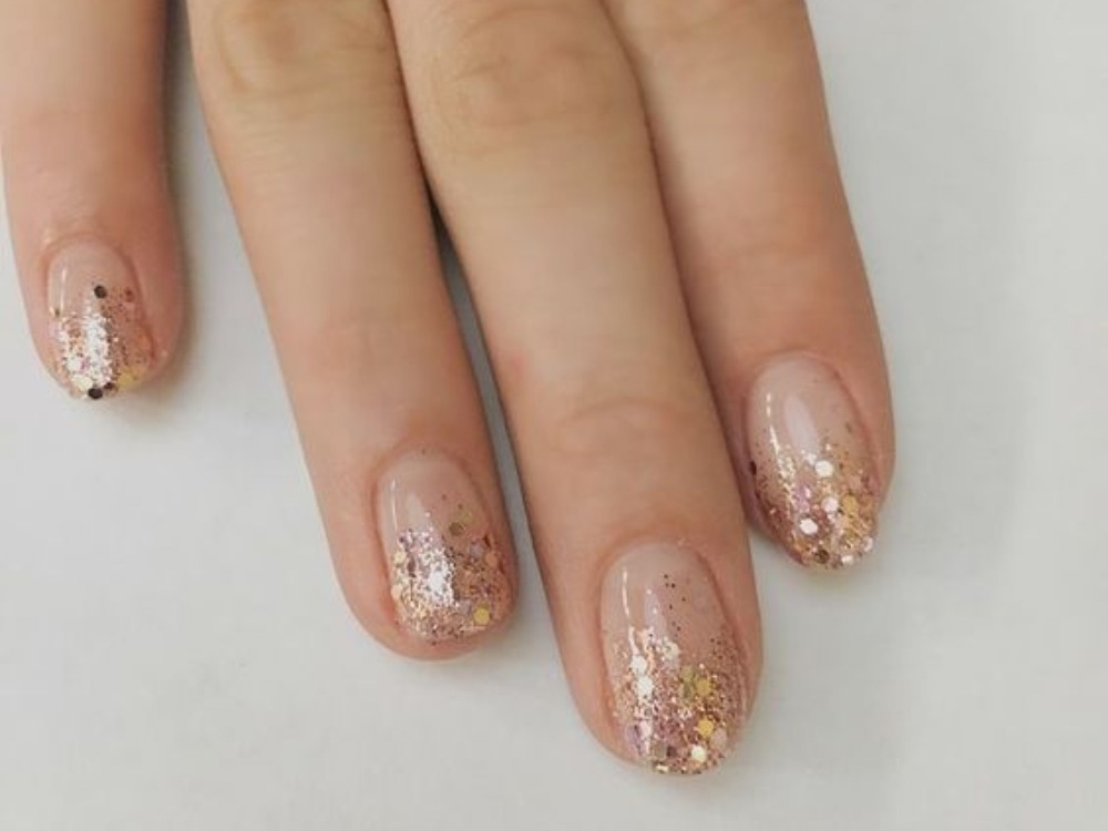 Inspirasi Hiasan dan Warna Kuteks Sederhana yang Bisa Diaplikasikan di ...