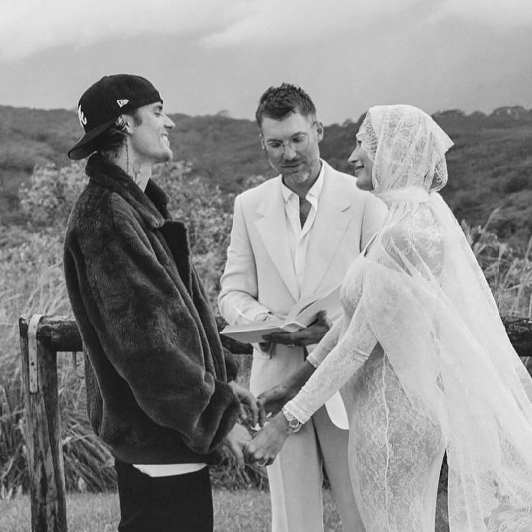 Deretan Foto Maternity Shoot hingga Vow Renewal Justin dan Hailey ...