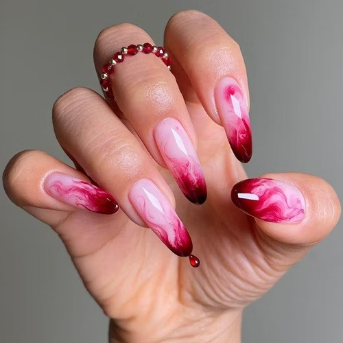 10 Inspirasi Tampilan Vampy Nails Agar Makin Stunning di Pesta Akhir ...