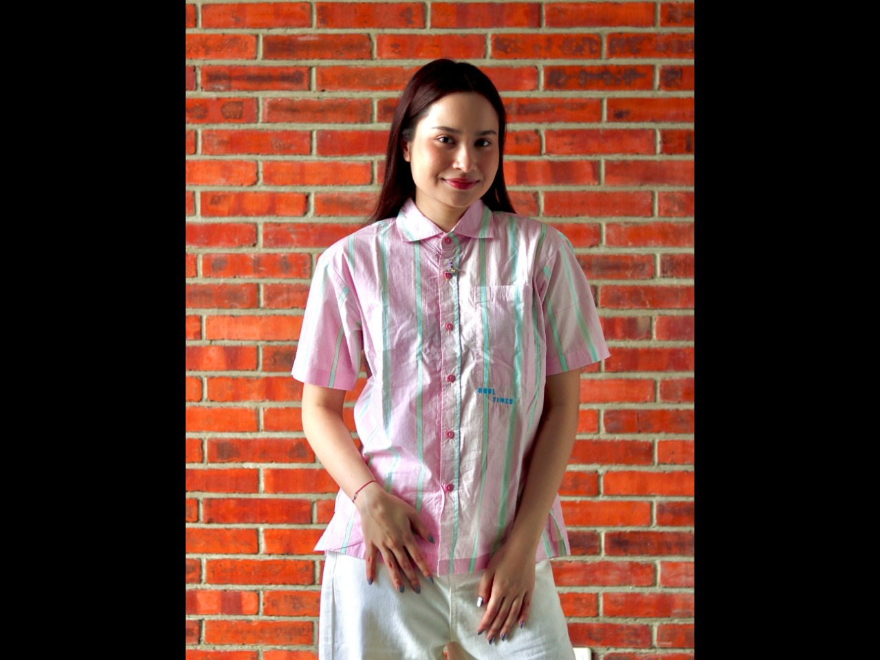 Satine Zaneta, Penyanyi dan Aktris Muda yang Mencoba Eksplor Tanpa ...