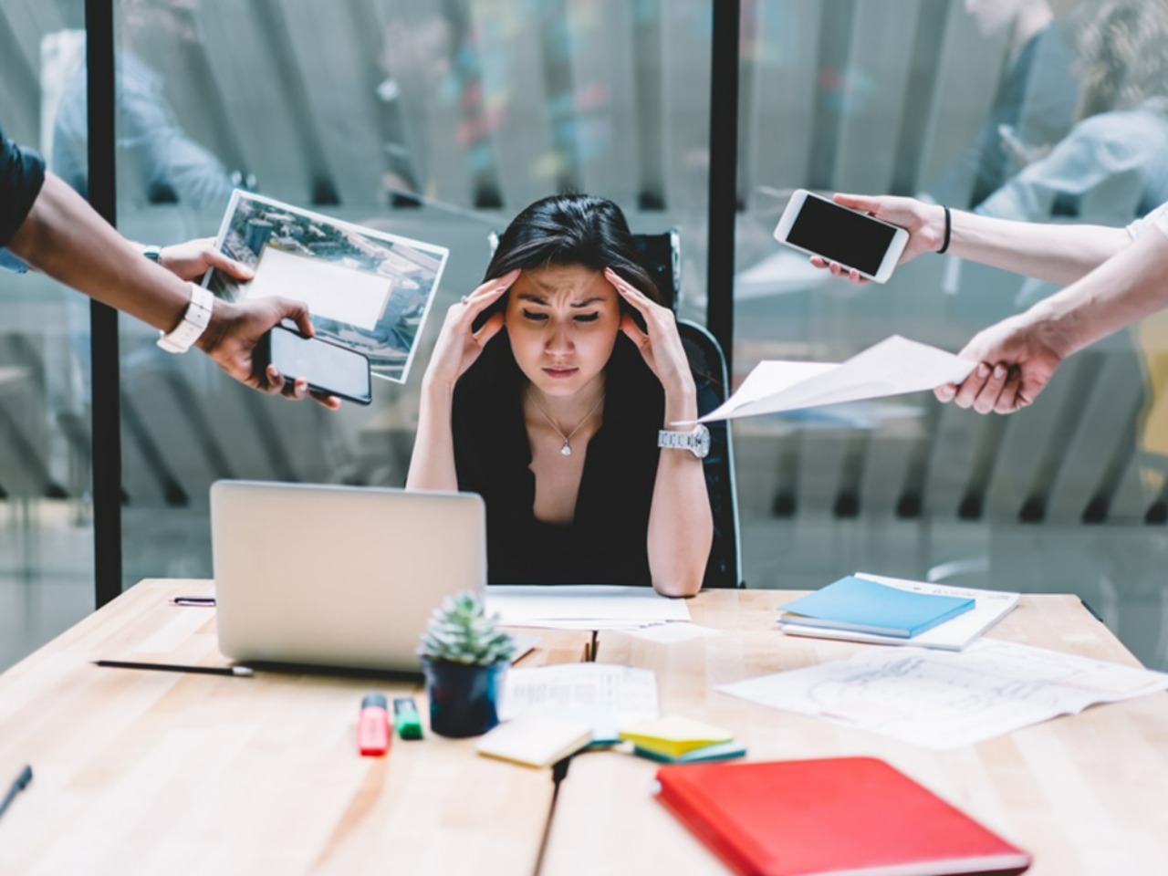 7 Red Flag Pekerja Kantor Yang Perlu Kamu Waspadai