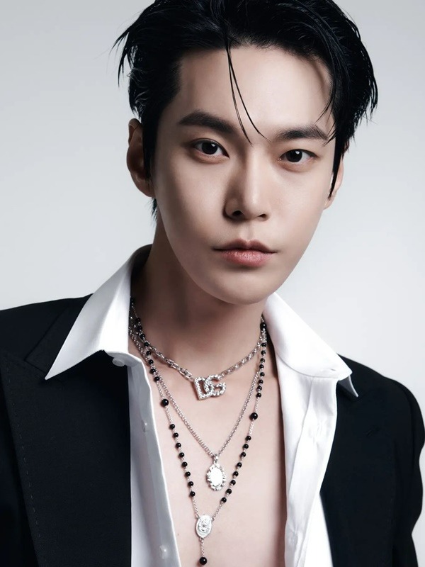 Intip Potret Tampan Doyoung 'NCT' yang Resmi Jadi Brand Ambassador ...