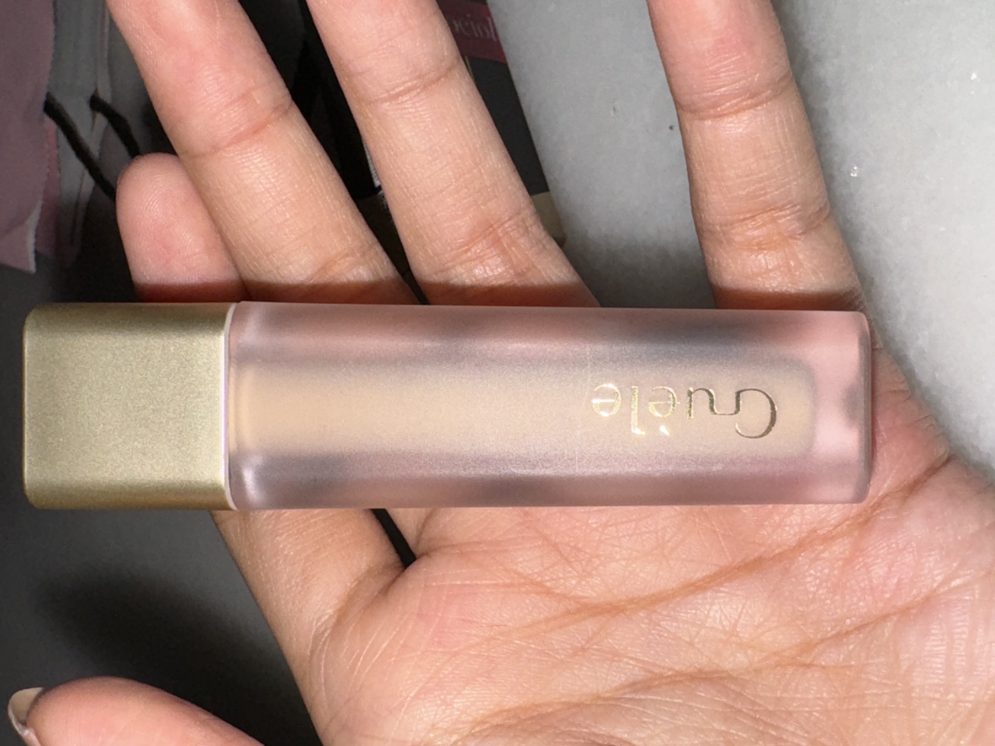 Guele Cosmetics BARE Concealer - Review SOCO by Sociolla