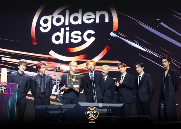 Jennie BLACKPINK Bawa Pulang 3 Piala, ini Daftar Pemenang Golden Disc ...