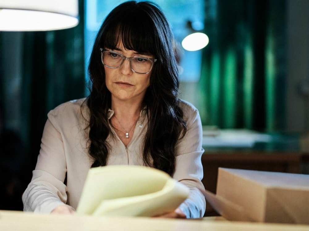 Review Series: A Nearly Normal Family, Drama Swedia yang Menyentil ...