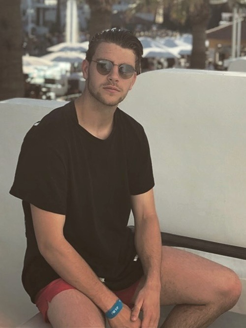 Style Look Maarten Paes, Kiper Timnas Indonesia yang Tengah Curi ...