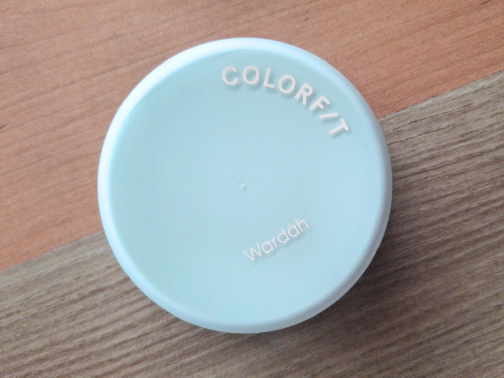 Review: Wardah Colorfit 5D Blur Cloud Cushion, Bagaimana Performanya di ...