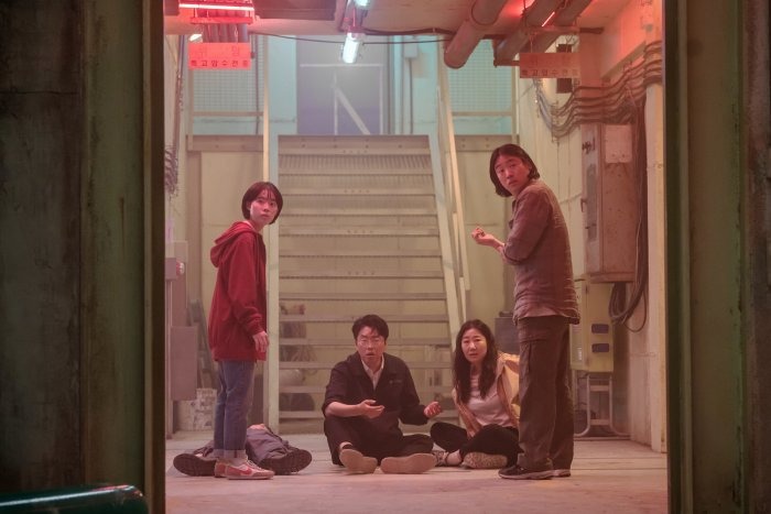 Review Film: HI-FIVE, Kisah Superhero Kocak dari Korea Selatan - Beauty ...