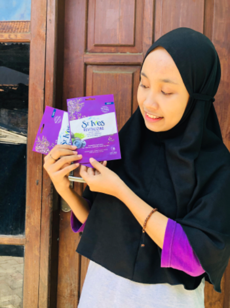 St. Ives Revitalizing Sheet Mask - Review SOCO by Sociolla