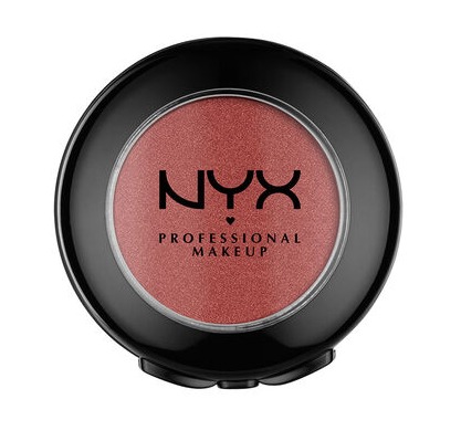 Tampil Beda dengan Riasan Mata Bold, Yuk, Coba Eyeshadow Merah! Ini ...