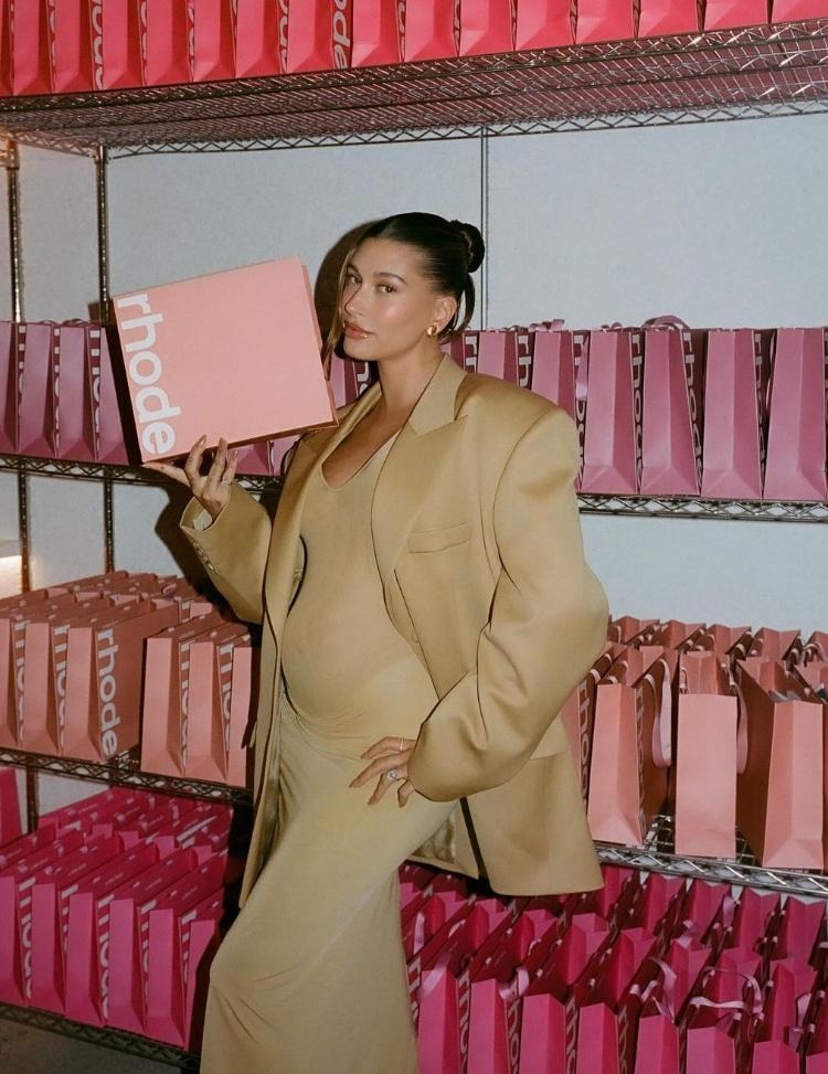 Mengintip Tampilan Pop up Booth rhode di New York yang jadi Incaran ...