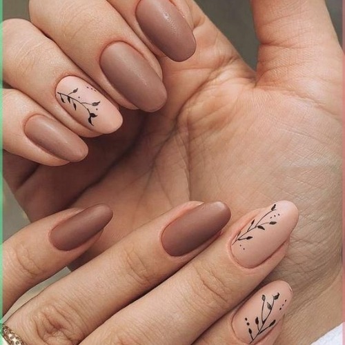 Minimalis dan Kalem, Intip 15 Inspirasi Kuku Warna Milk Tea yang Wajib ...