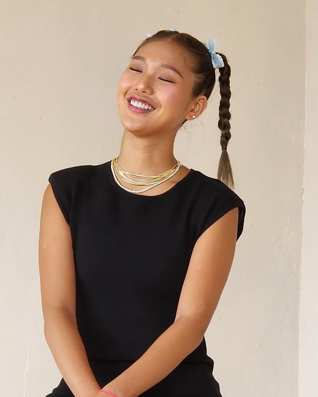 Curi Perhatian di MV ‘Summer Comes’, Intip Berbagai Penampilan Mimi ‘Oh ...