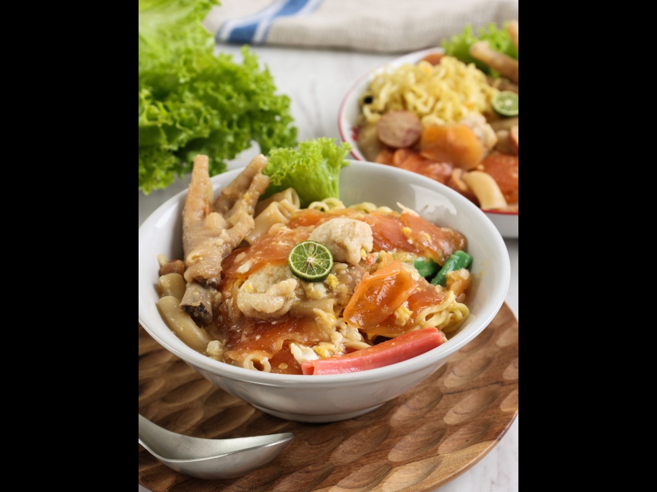 Seblak Viral Sampai ke Thailand! Intip Ekspresi Mereka Saat Coba ...