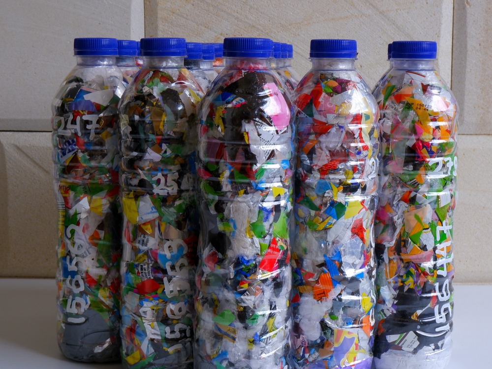 Serba Serbi Ecobrick Ubah Limbah Plastik Jadi Furnitur Menarik
