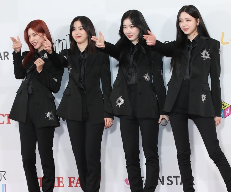 Giselle 'aespa' Curi Perhatian, Ini Penampilan Idol di Red Carpet The Fact Music Awards 2023 ...