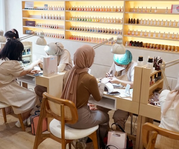 Utamakan Kenyamanan dan Effortless Beauty, Ruhee Buka Flagship Store ...