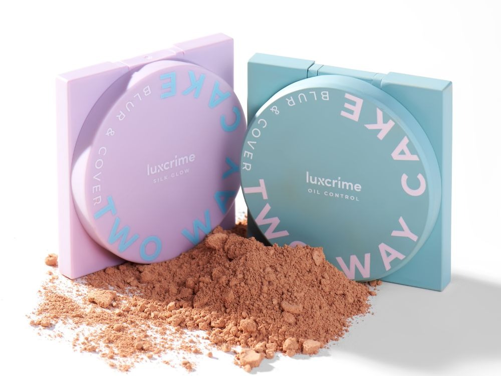 Beri Tampilan Matte dan Dewy, Luxcrime Blur & Cover Two Way Cake Hadir ...