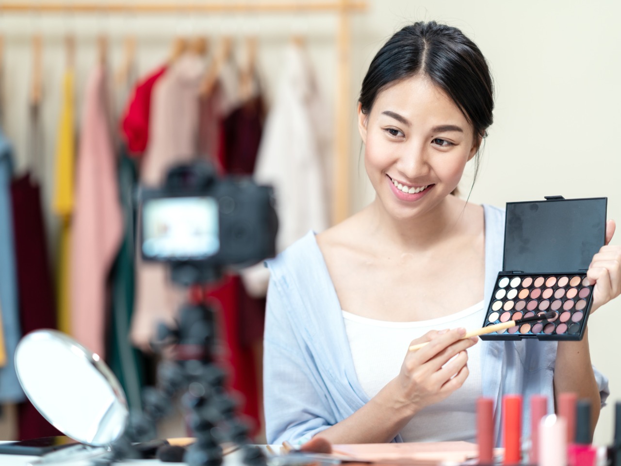 Tertarik Jadi Content Creator? Ini Tips Bikin Konten YouTube Menarik untuk Para Pemula - Beauty ...