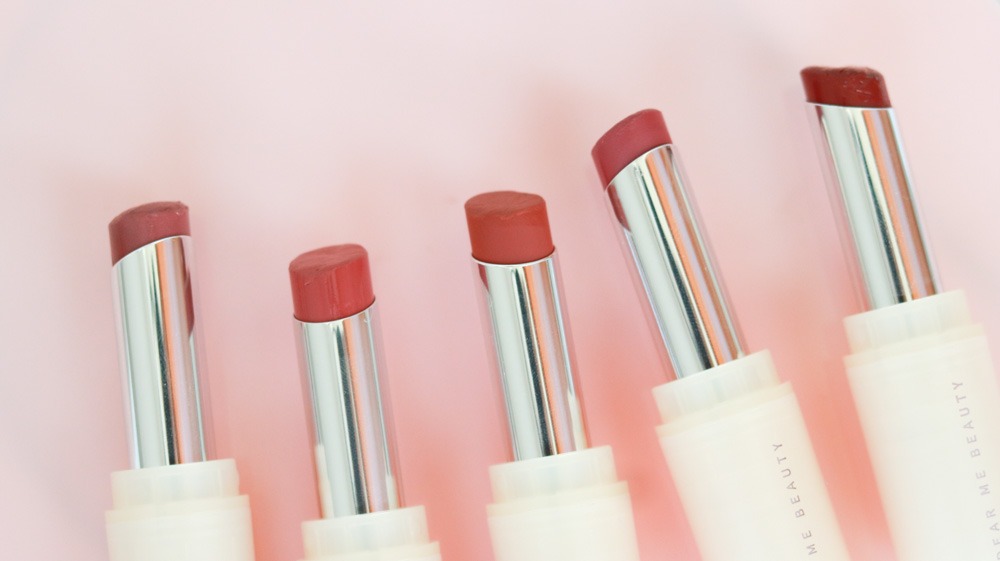 Review: Dear Me Beauty Hypergloss Lip Balm, Punya Warna Intens dengan ...