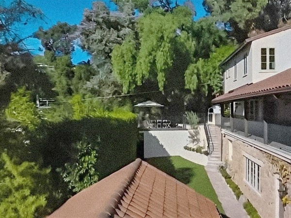 Young & Rich! Lisa BLACKPINK Beli Rumah Baru Seharga Rp65 Miliar di ...