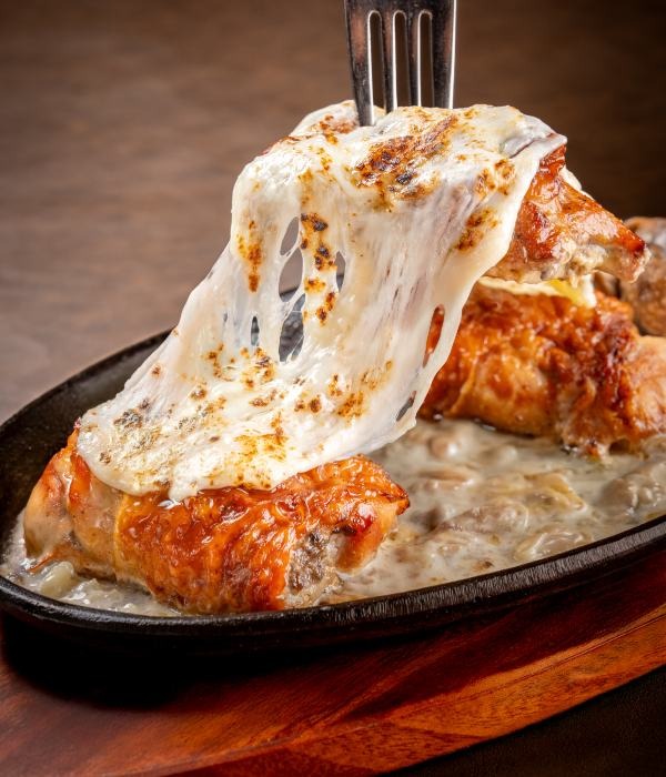 Sizzling Plate, Perpaduan Ayam Gurih dan Lelehan Mozzarella ala ...