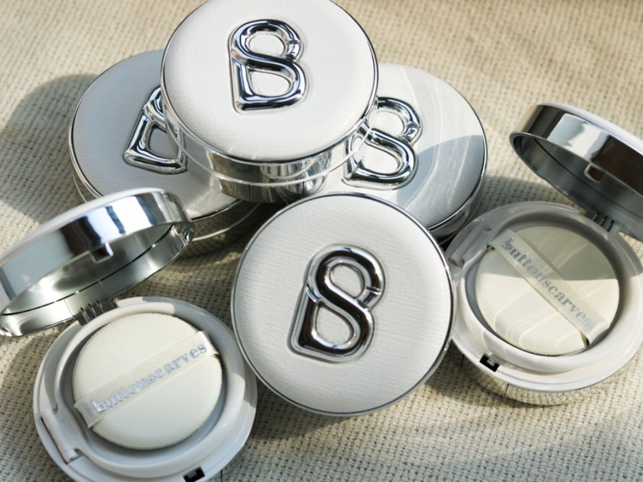 Review: Buttonscarves Beauty Glow-rious Magic Cushion, Cushion Full ...