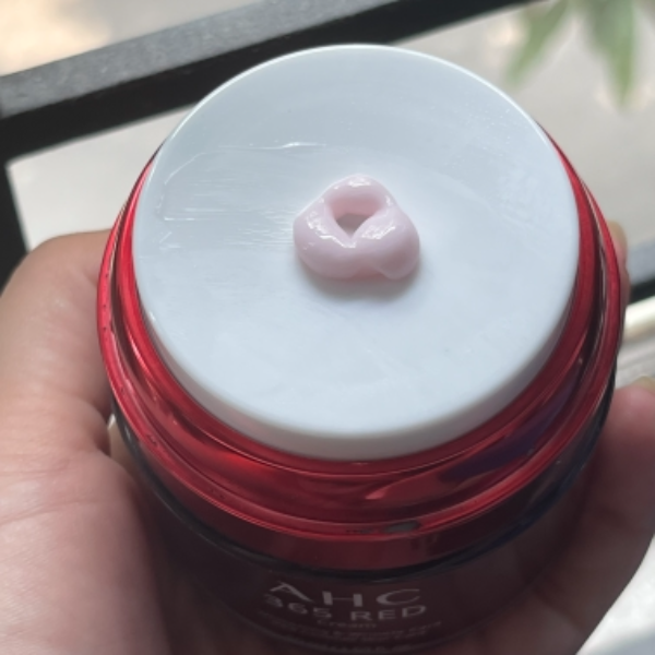 AHC 365 Red Cream - Review SOCO by Sociolla