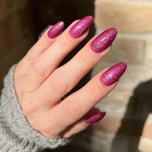 15 Inspirasi Berry Nails, Versatile untuk Desain Kuku Minimalis maupun ...