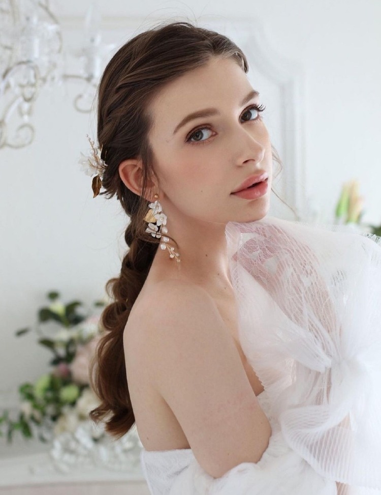 Natural hingga Bold, Berikut Gaya Makeup Karolina Shiino yang Raih ...