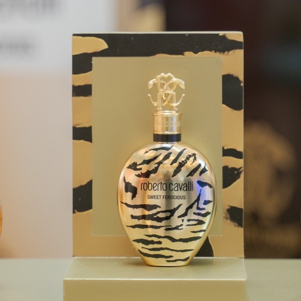 Sensasi Keharuman Glamor yang Bold dari Roberto Cavalli Sweet Ferocious ...