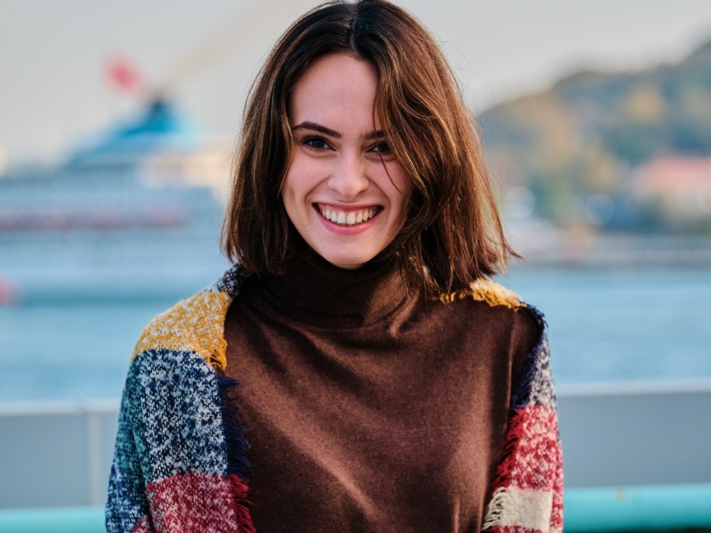 Tak Hanya Membuatmu Cantik, Ternyata Senyuman Juga Punya Manfaat ...