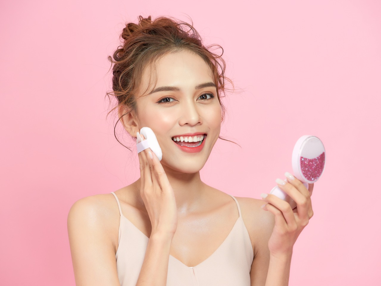 Lebih Praktis dan Hemat, Yuk, Level Up Makeup Kamu dengan Beralih ke 3 ...