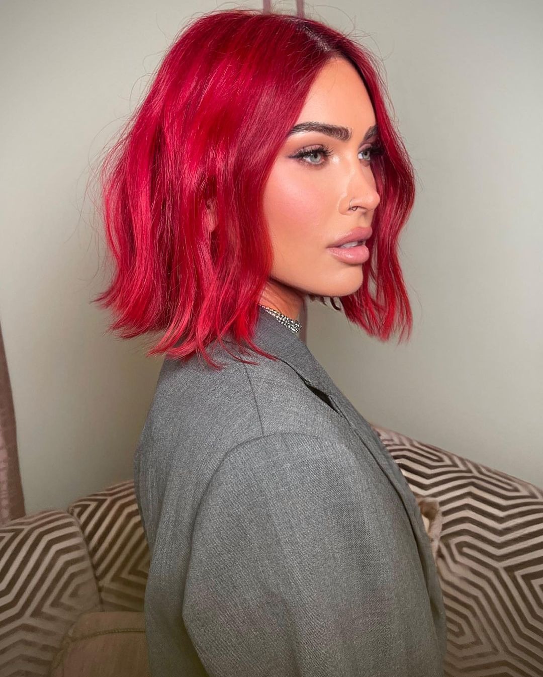 Intip Penampilan Dua Lipa hingga Megan Fox yang Kompak Cat Rambut Merah ...